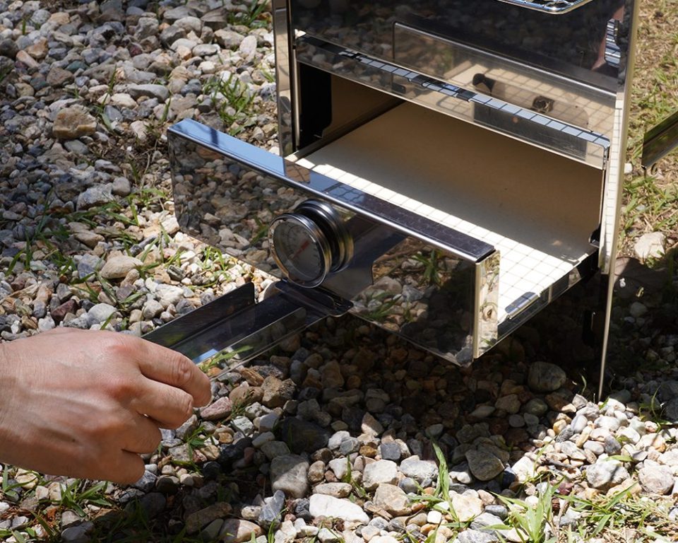 グリル・焚火台・オーブンの3役を同時に楽しめる新しいプロダクト「EN CUBE」がトヨトミから新登場 | トヨトミーツ | トヨトミ-TOYOTOMI 公式サイト